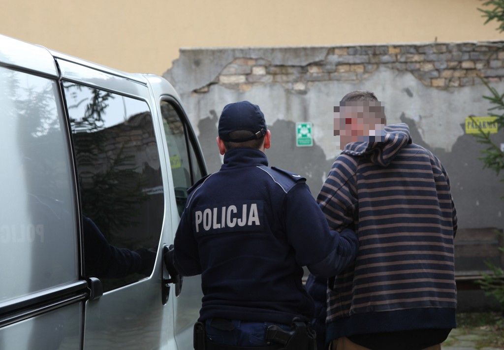 Policjanci zatrzymali poszukiwanego listem gończym - Aktualności - KPP Żary Policjanci zatrzymali poszukiwanego listem gończym - Aktualności - KPP Żary